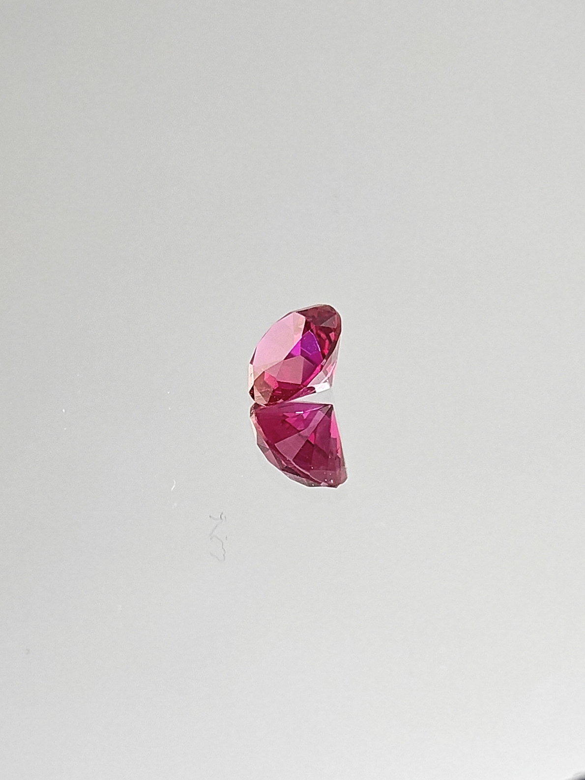 Ruby (synt.) 1 ct round – Jalokivitukku.com