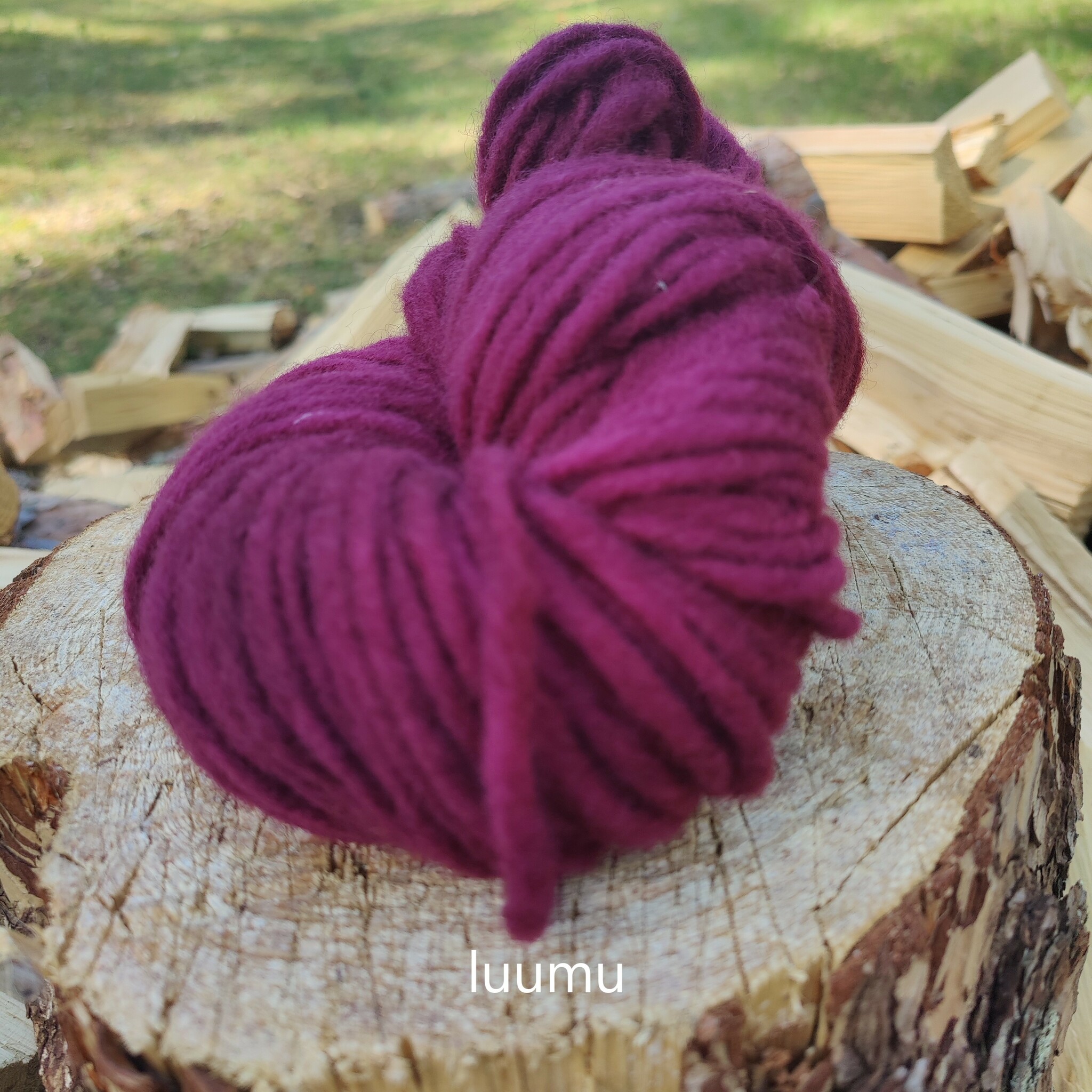 Päivillanka Muhku (100g/80m) Kotimainen, pehmeä ja paksu hahtuvalanka ...