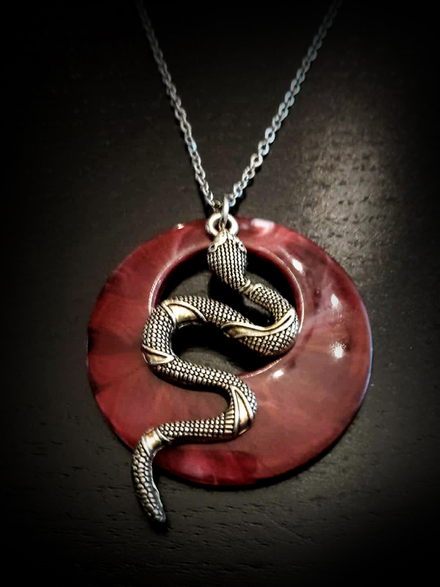 Serpent and the blood moon necklace – Horror-Shop verkkokauppa