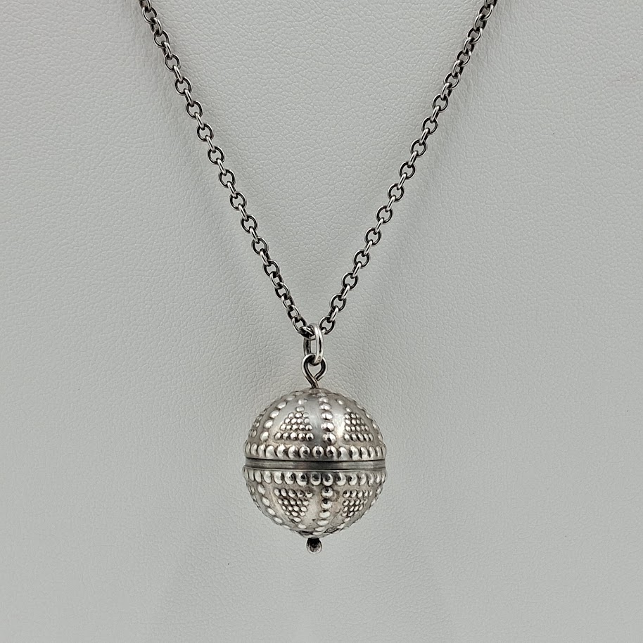 Pendant, Halikon riipus, Kalevala Koru, silver – VIGEA