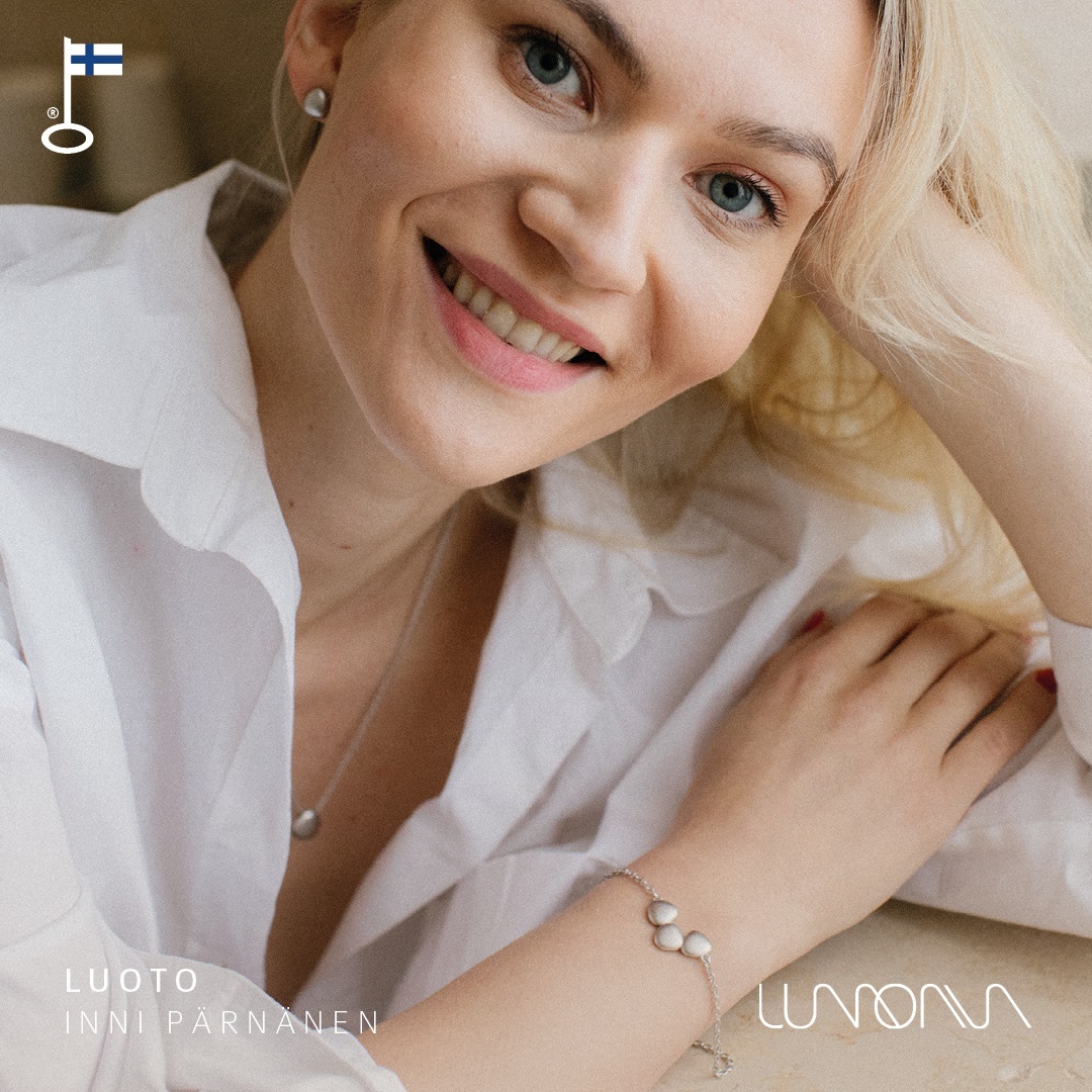 ‌Lumoava Luoto -korvakoru – Koruale