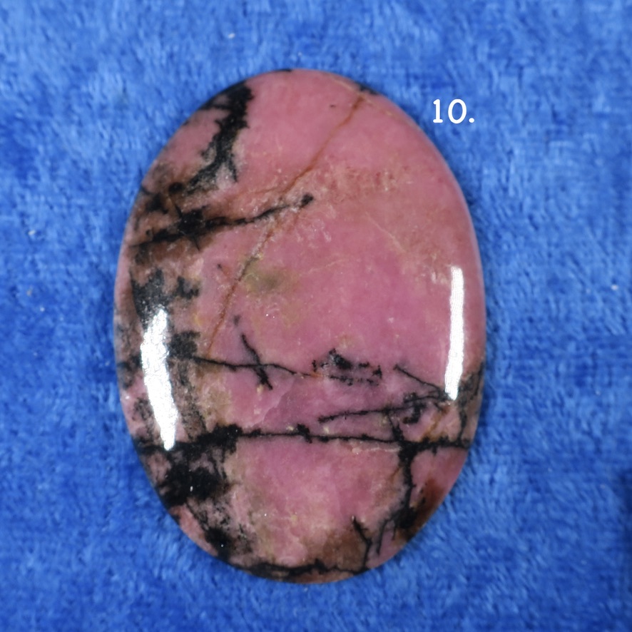 Kapussi rodoniitti iso kolmikulmainen – Kivikauppa Qii